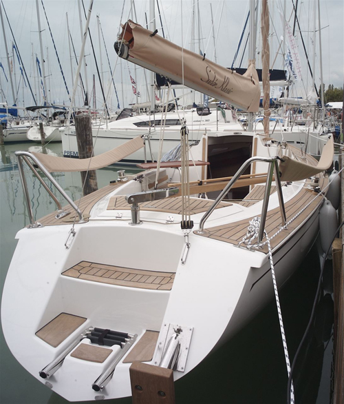 Kenese Boat Show - Porthole